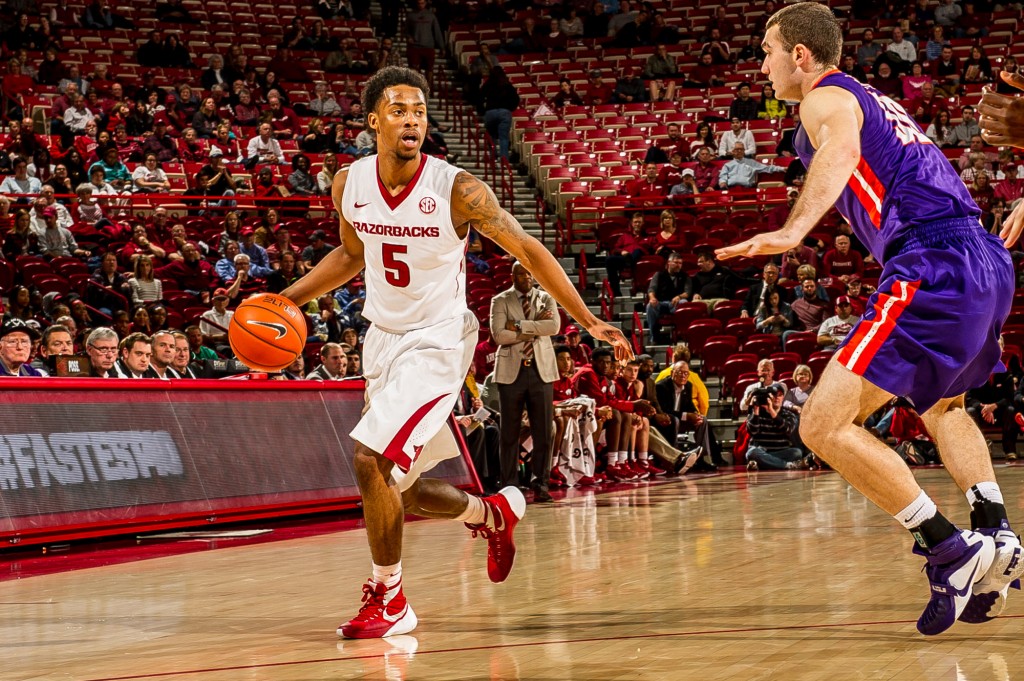 Razorbacks Surge Past Evansville | Arkansas Razorbacks