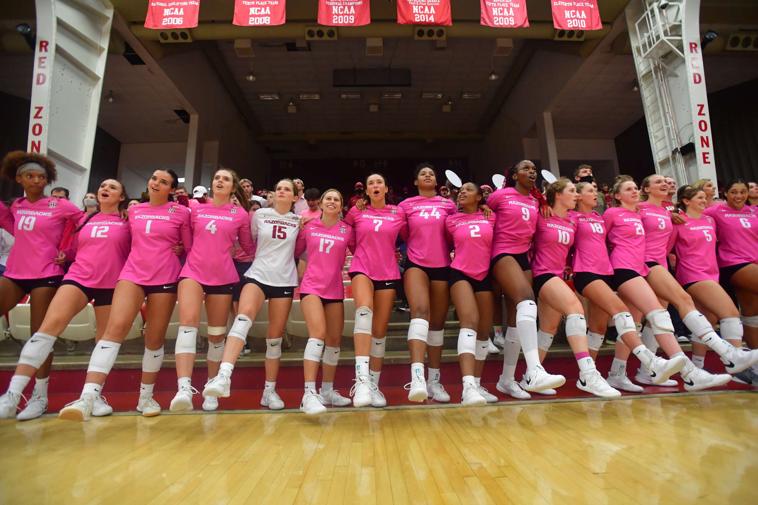 Hogs Sweep Dogs at Home | Arkansas Razorbacks Hogs Sweep Dogs at Home | Arkansas Razorbacks