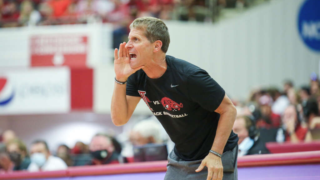 Razorback Brew 1/17: The Bank Is Open | Arkansas Razorbacks